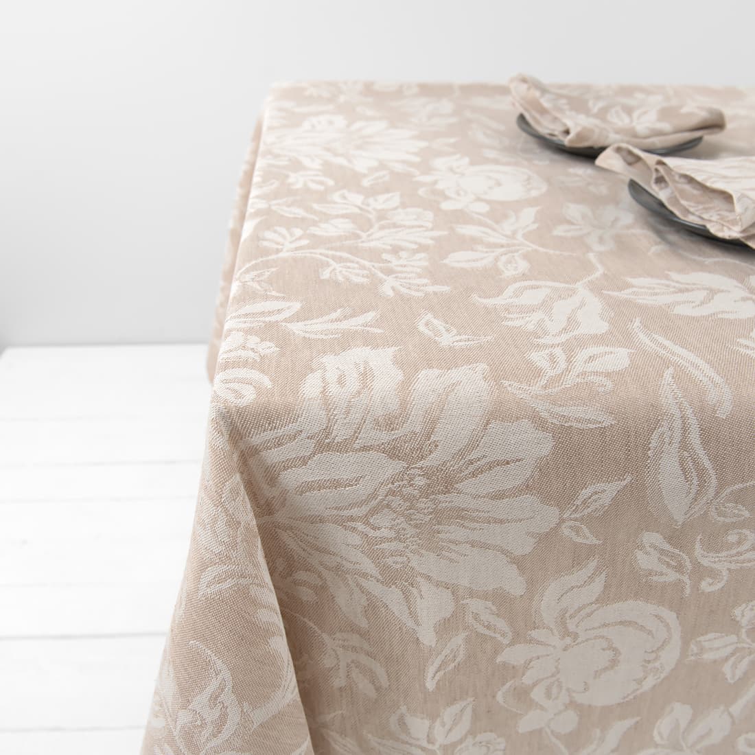 Halvlin Brun Duk Blomstrete Jacquard Med 4cm Brettet Kant